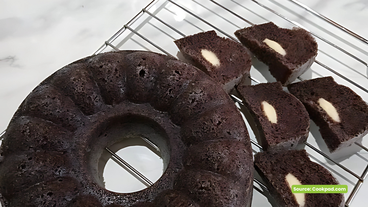 Resep Bolu Kukus Ketan Hitam Keju Lumer Viral yang Super Moist ...